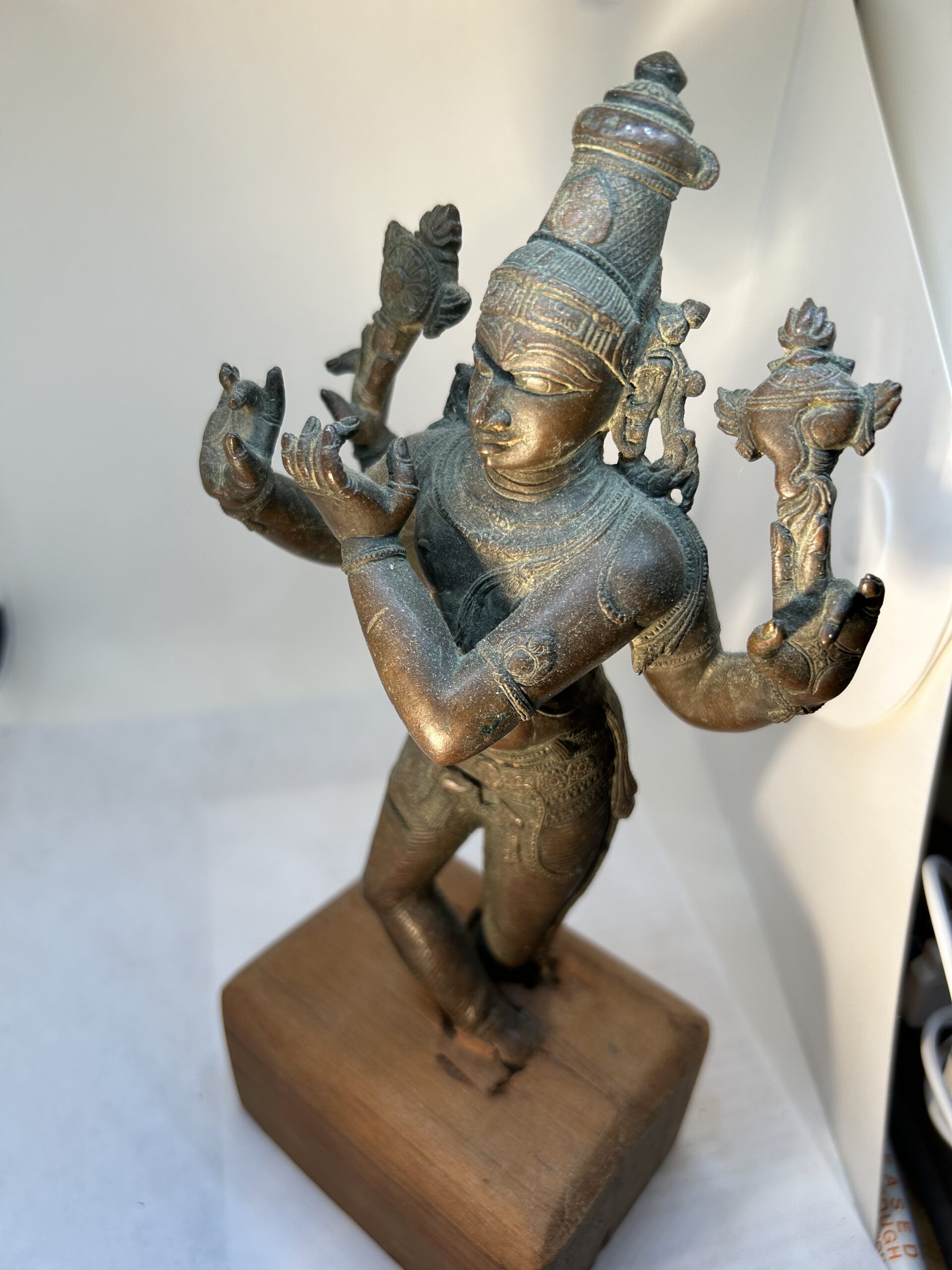 Krishna Venugopal with Vishnu attributes – Divine Distraction