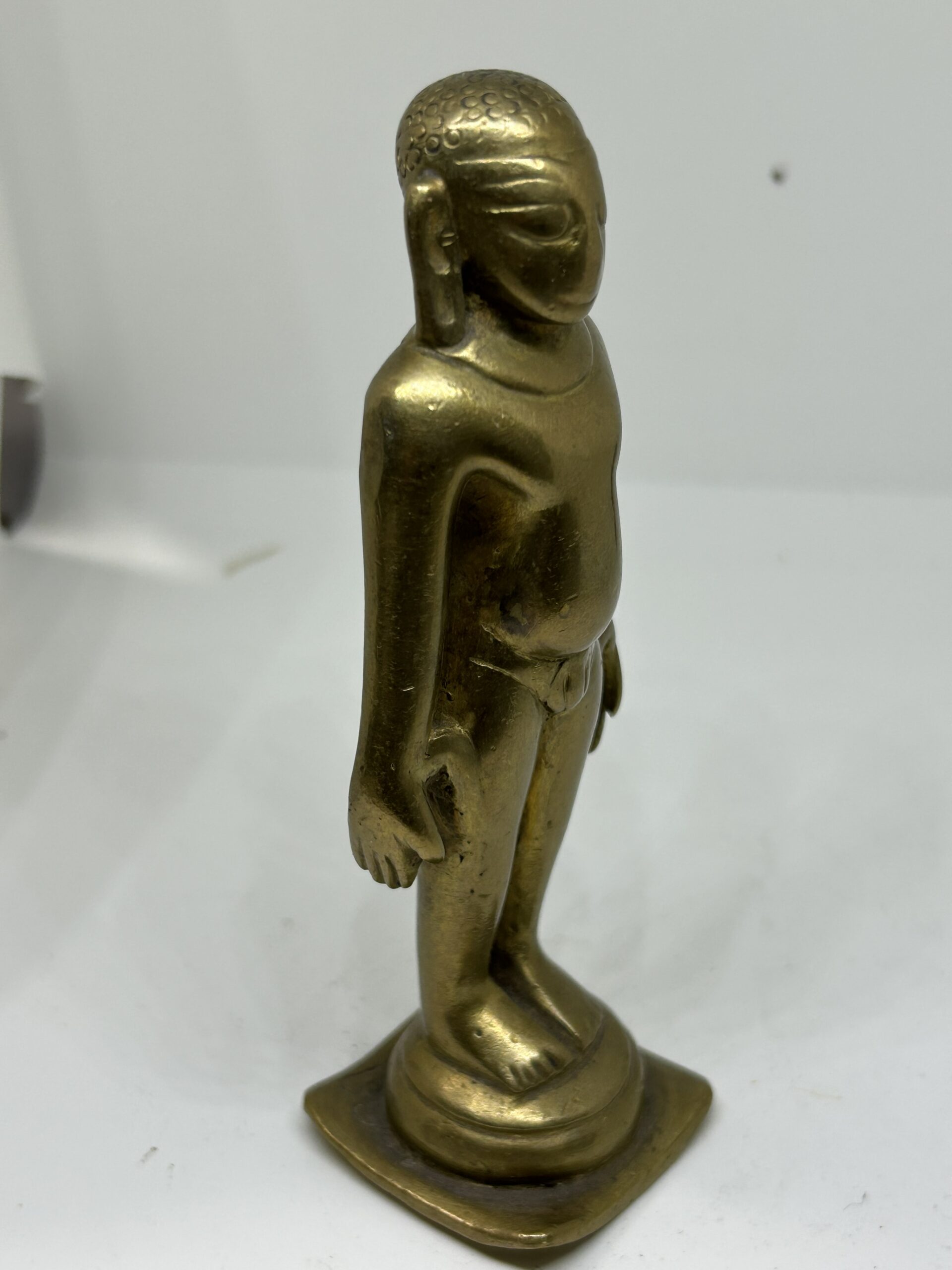Jain standing tirthankar – Divine Distraction